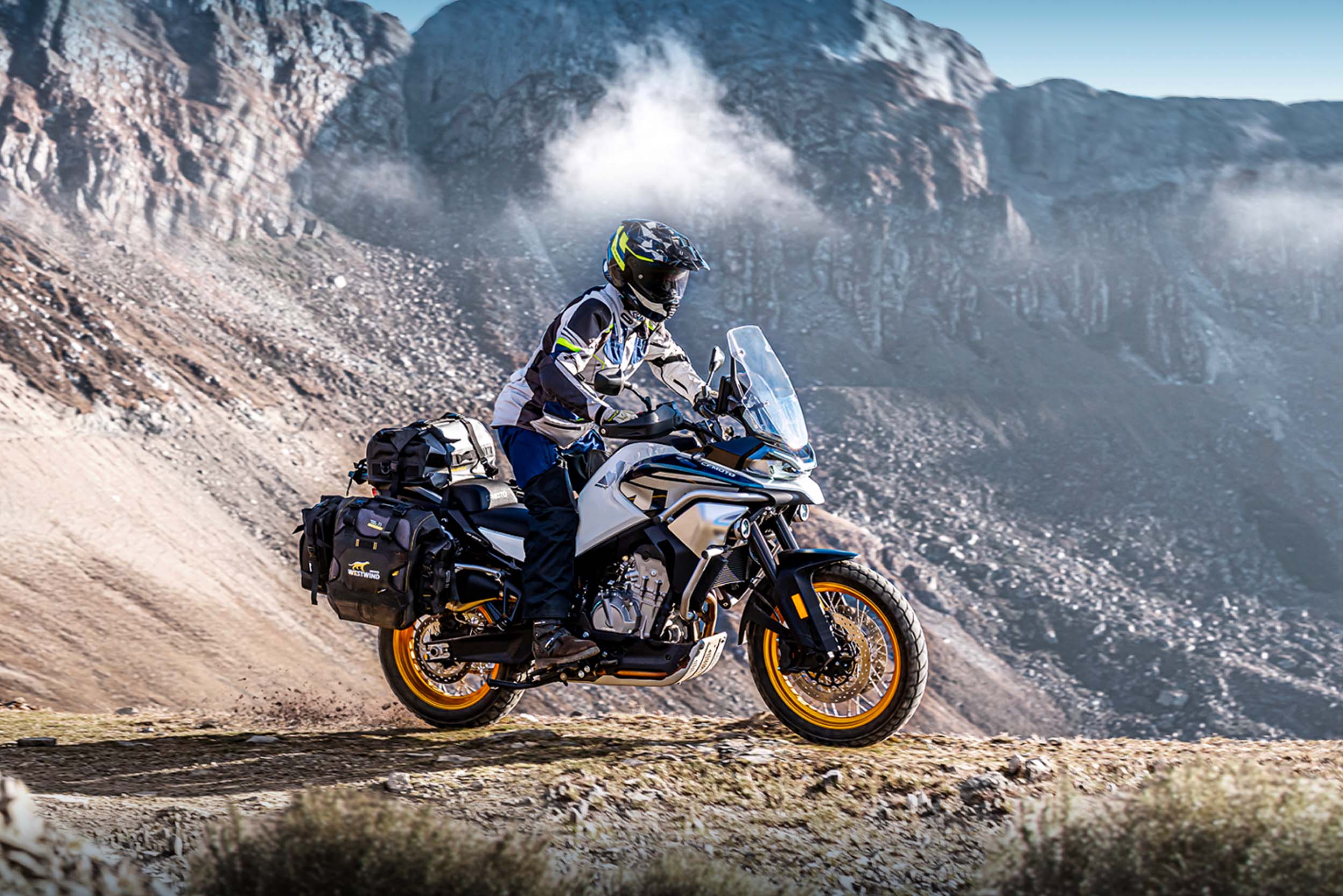 800MT Explore CFMOTO Latvia 800MT Explore CFMOTO Latvia